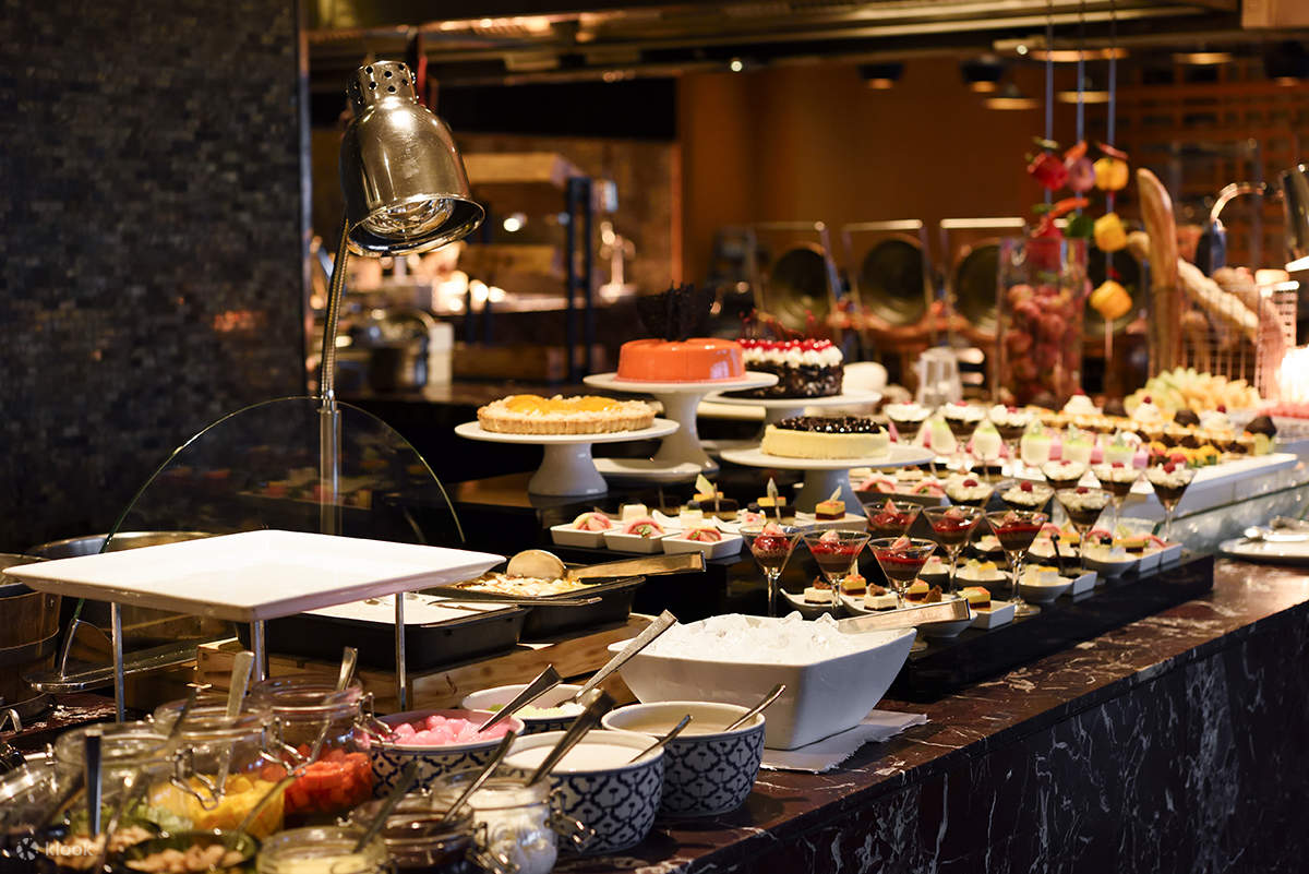 [20% OFF] Flavors Dinner Buffet at Renaissance Bangkok Ratchaprasong ...
